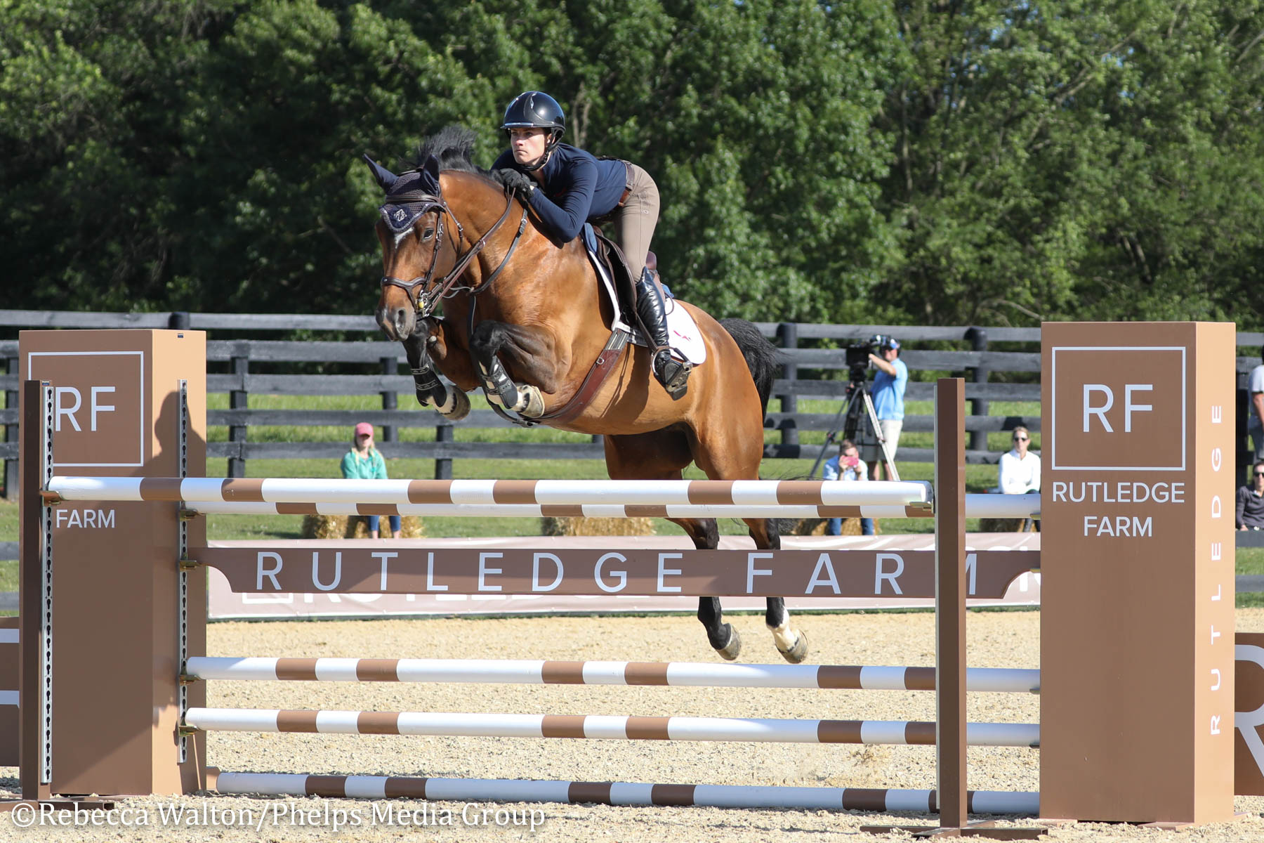 Simplicity Is Key for Peter Wylde’s Rutledge Farm Session - The Plaid ...