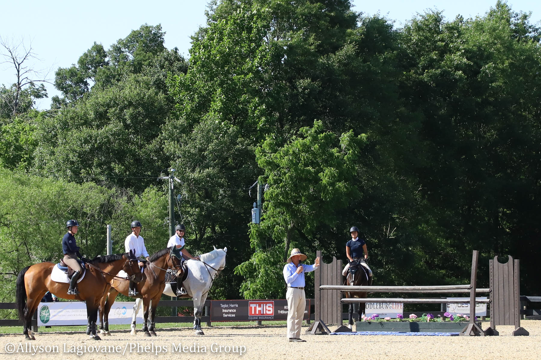 Simplicity Is Key for Peter Wylde’s Rutledge Farm Session - The Plaid ...