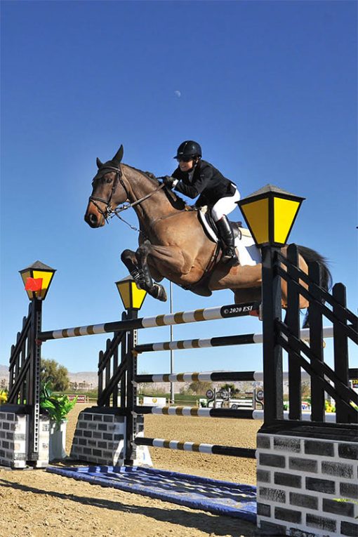 Laura Hite: The Amateur Winning in the Grand Prix Jumpers - The Plaid ...