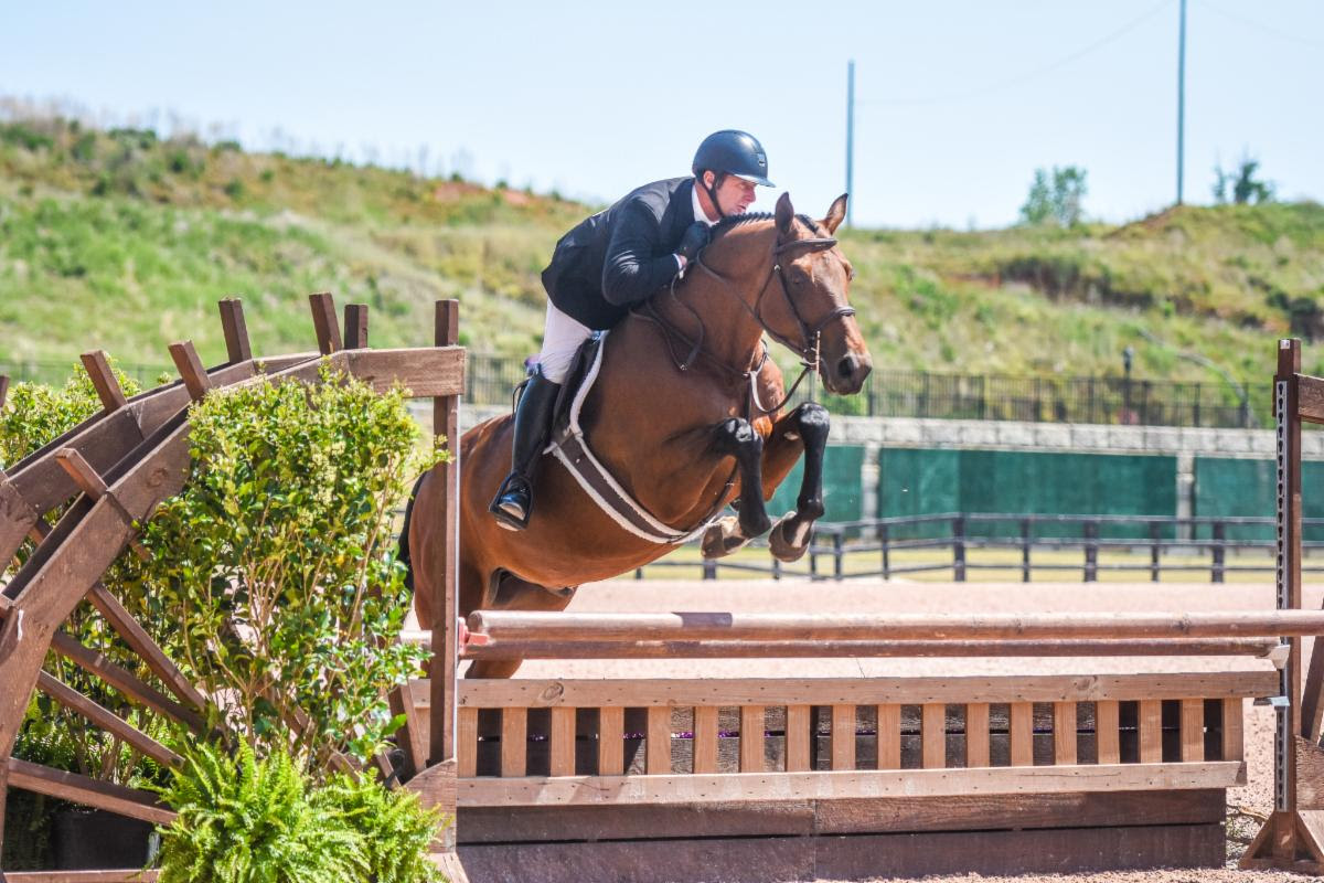 Tori Colvin and Ipso Facto Finesse the $15,000 USHJA International ...