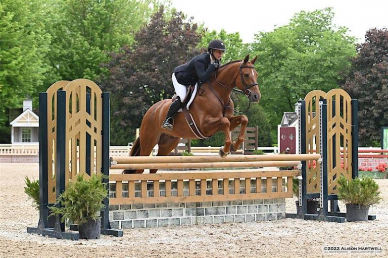Caitlyn Shiels and Upside Score $2,500 USHJA National Hunter Derby ...
