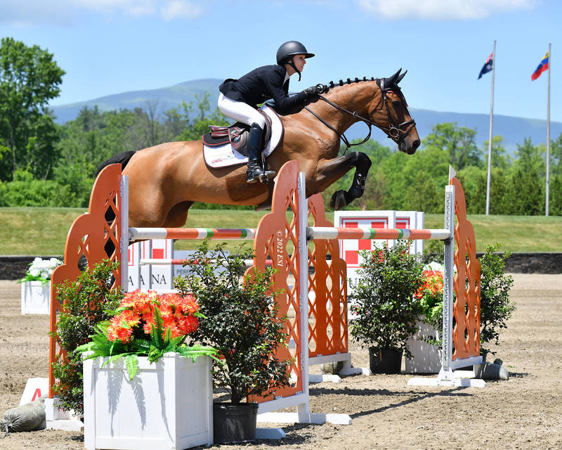 Georgina Bloomberg and Sempa Fidelis Gallop to $25,000 SmartPak Grand ...