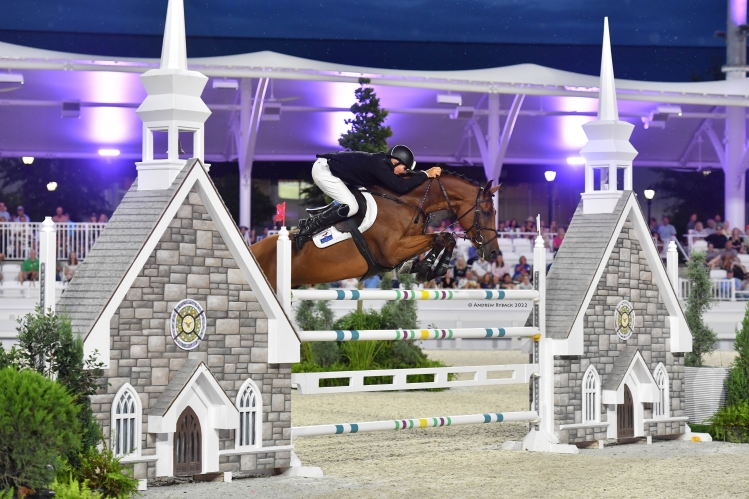 Aaron Vale and Prescott Prevail in $100,000 Coors Light National Grand ...