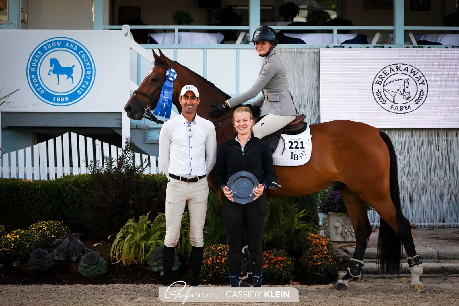 Mia Mannis and Hollyday V Take the Blue in $5,000 Welcome Stake to Kick ...