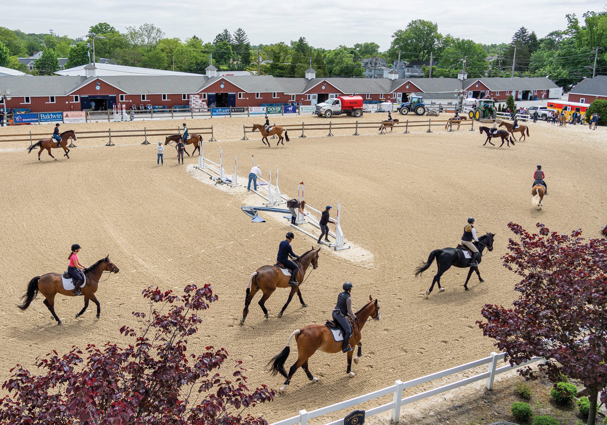 Our Favorite Spots at the Horse Show: Devon - The Plaid Horse Magazine