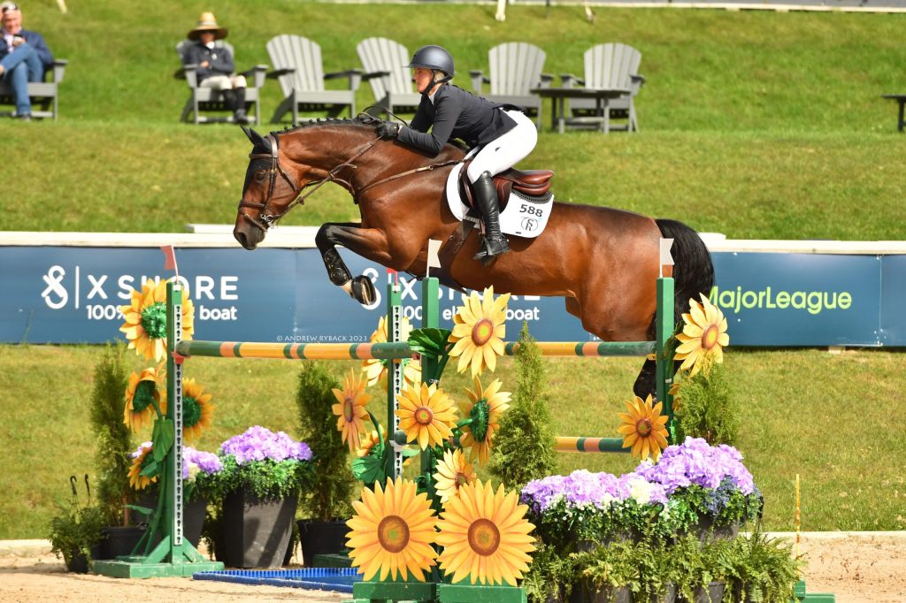 An Unexpected Win for Samantha Schaefer in $39,000 CSI2* 1.45m Speed ...