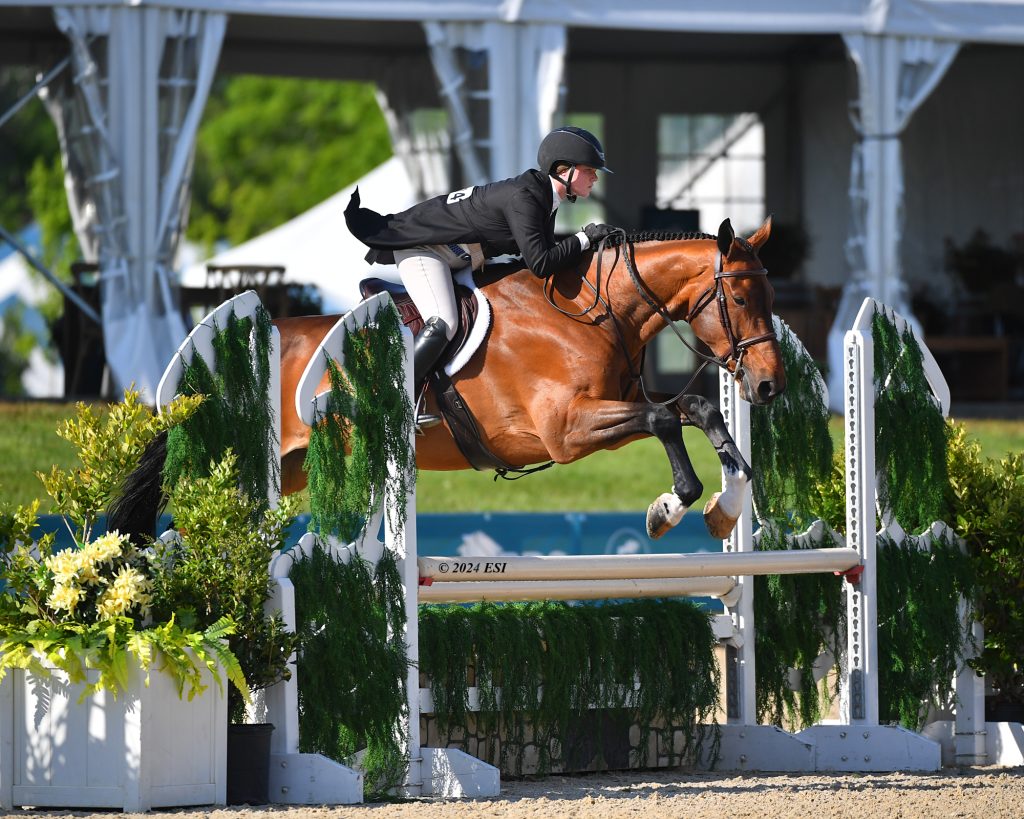 Kristen Bumpus Bags $2,500 USHJA National Hunter Derby Win With Casper ...