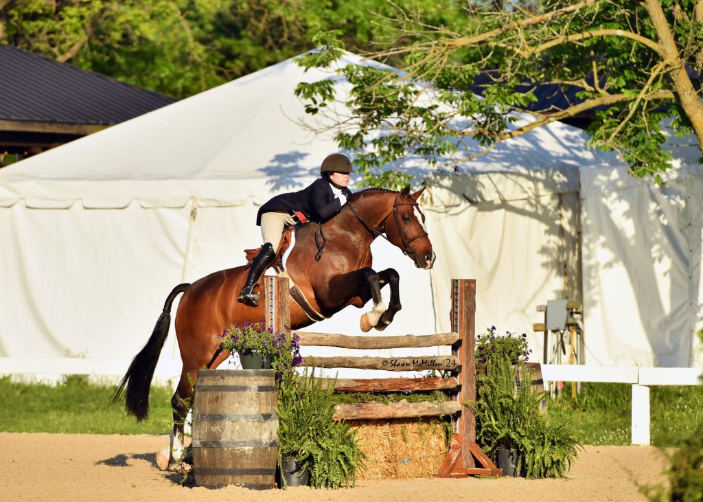 FF Blade Runner and Jill Gaffney Triumph in $10,000 USHJA International Hunter Derby at Kentucky ...