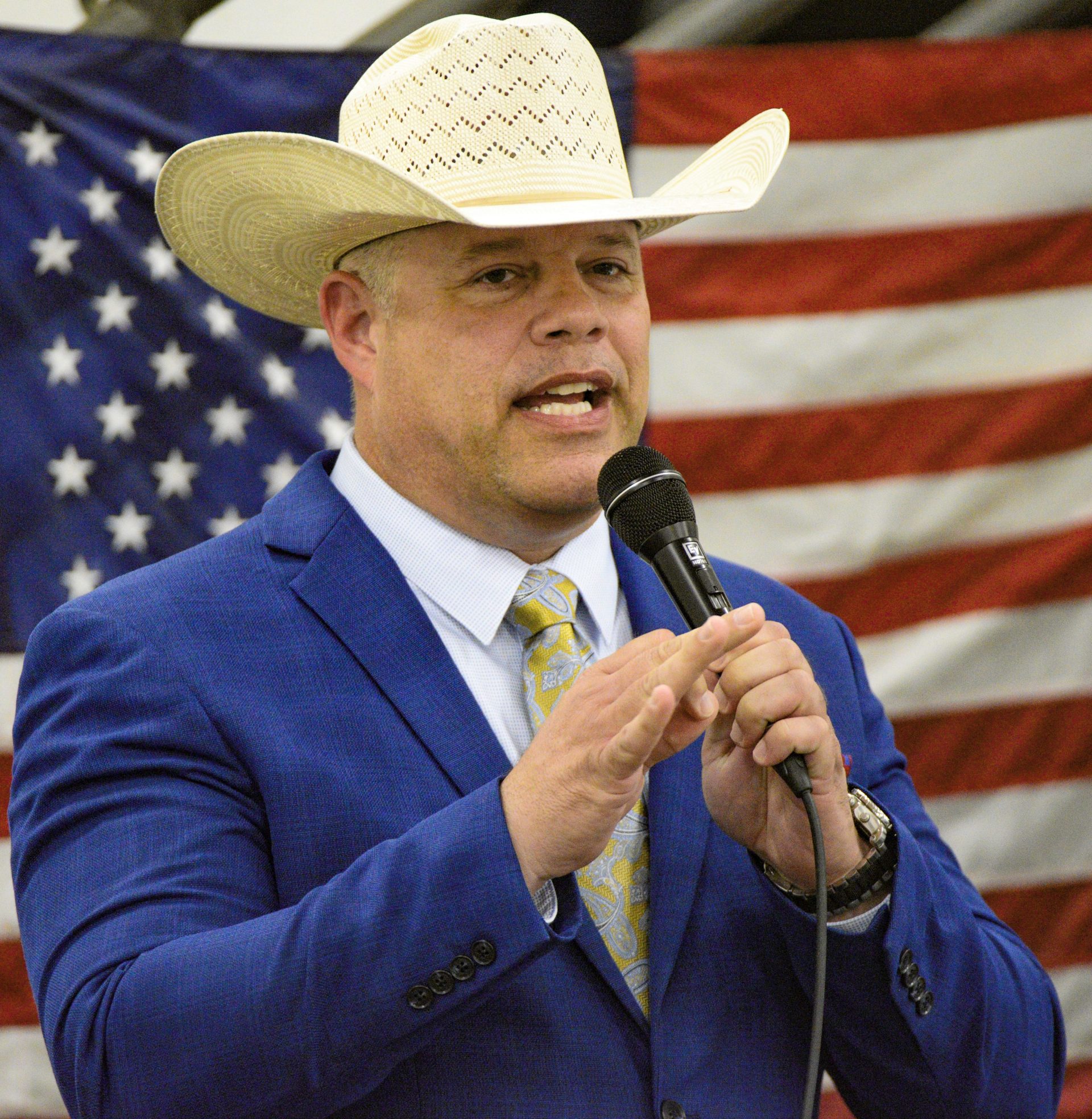 Phillip Pierceall: The Story Behind a Horse Show Announcers Microphone ...