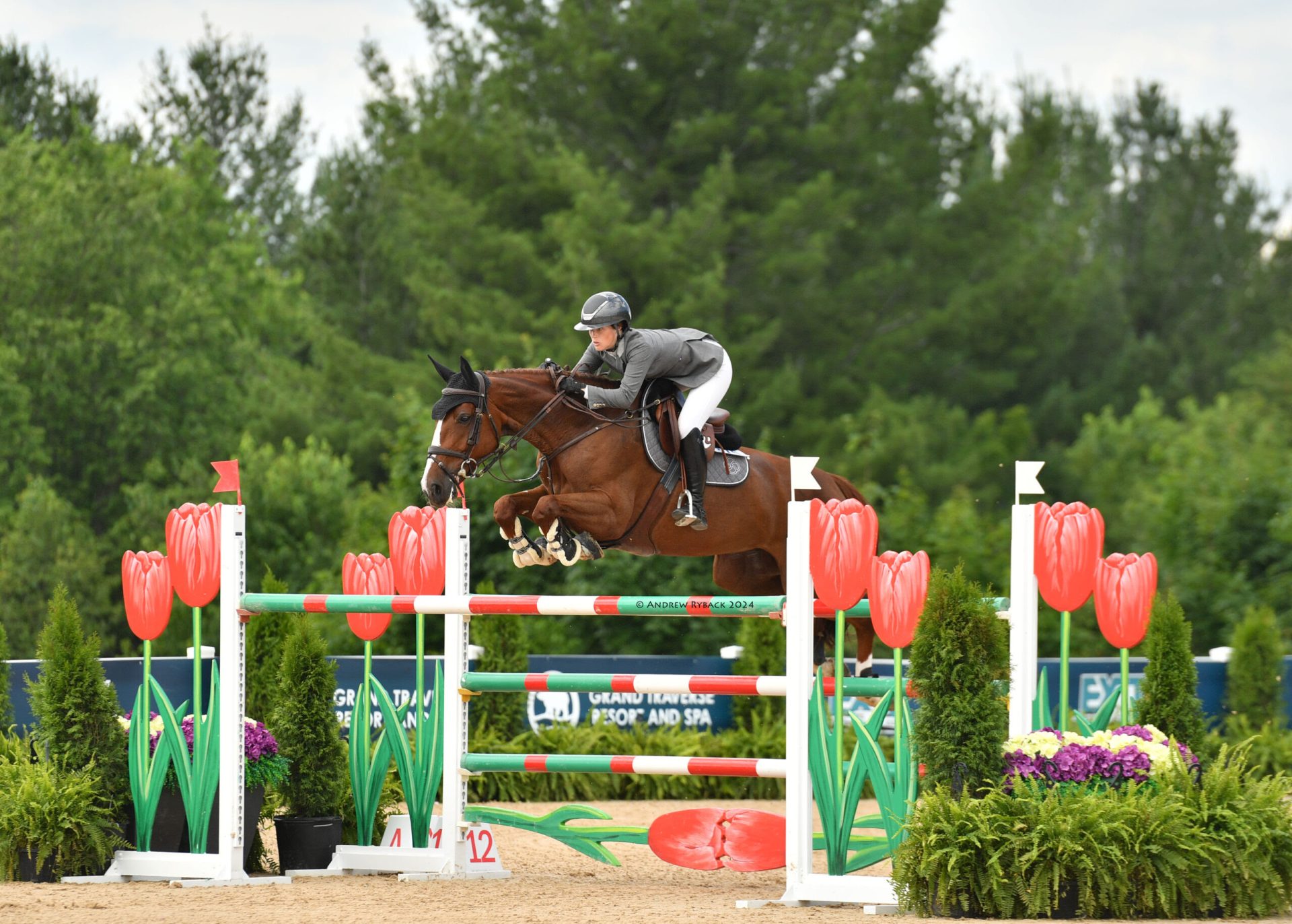 Daisy Farish Dominates with Quala vd Rollebeek in $32,000 CSI2* Welcome ...