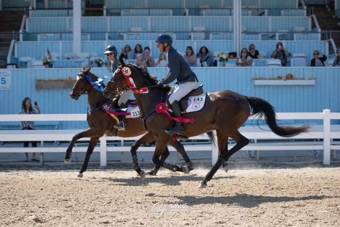 26-Year-Old Thoroughbred Electra and Andrew Ross Bring Home Blue at ...