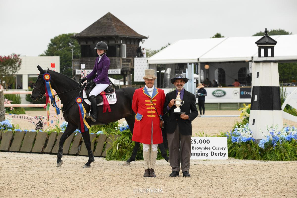 Olivia Sweetnam Receives Show Jumping Hall of Fame Style of Riding ...